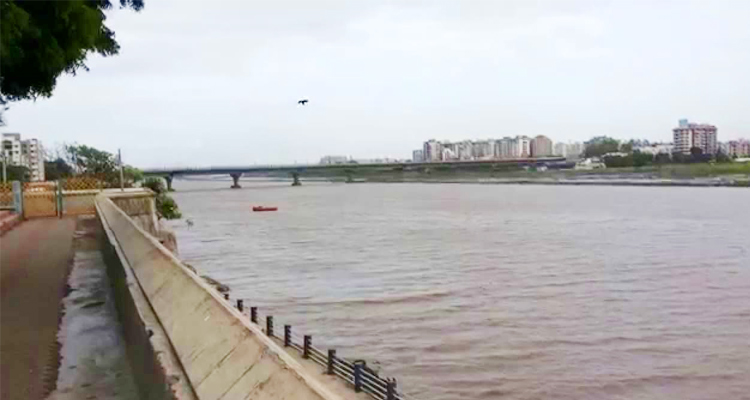 Tapi River Front Surat (Entry Fee, Timings, Images & Location) - Surat ...